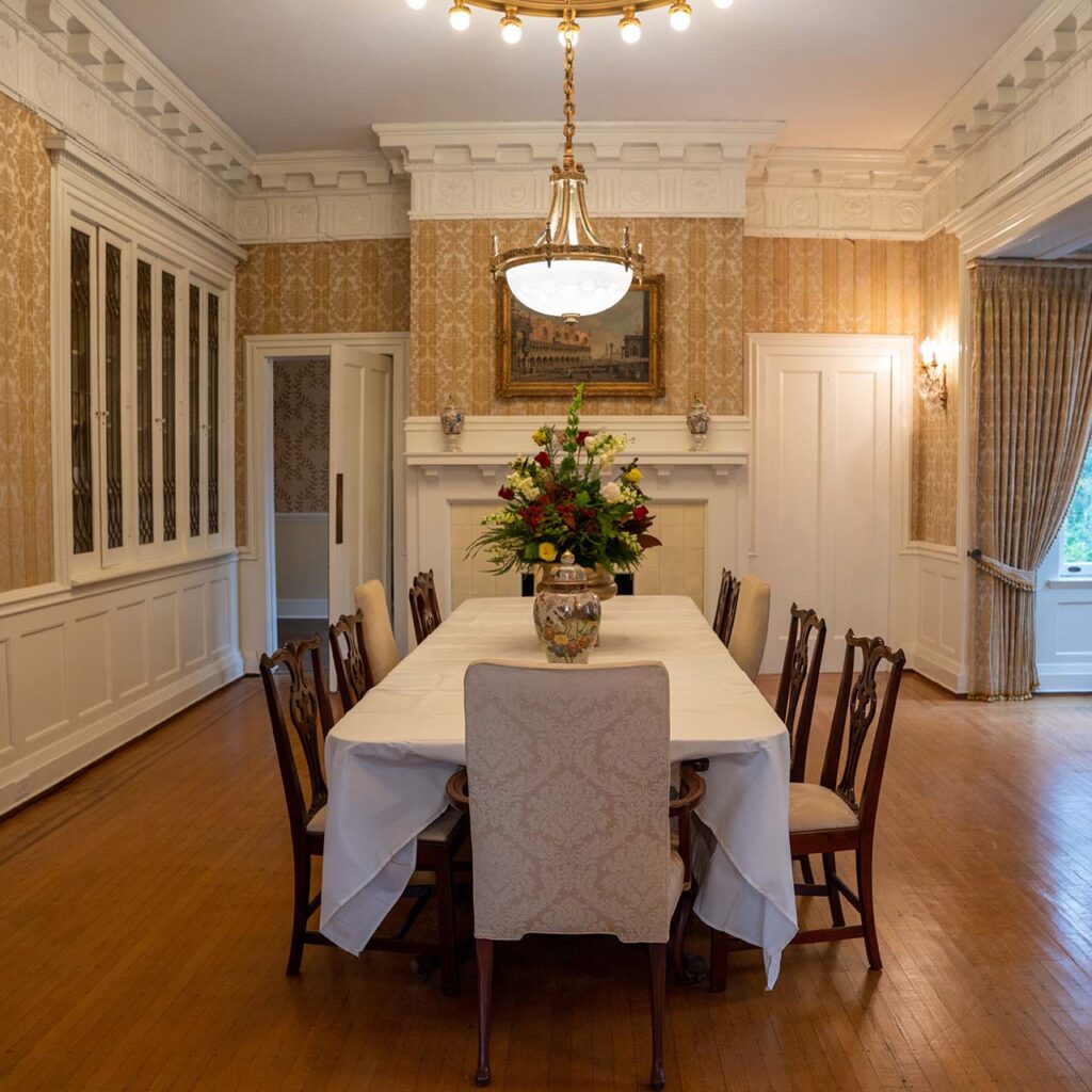 Truitt Vanderbilt Club – Elegance & Style Redefined.